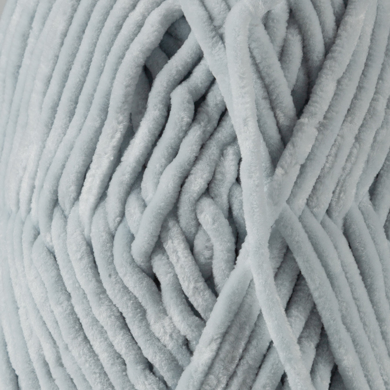 Sensy Velvet Yarn, Blanket Yarn, 3.5 oz, 132 Yards, Gauge 5 Bulky